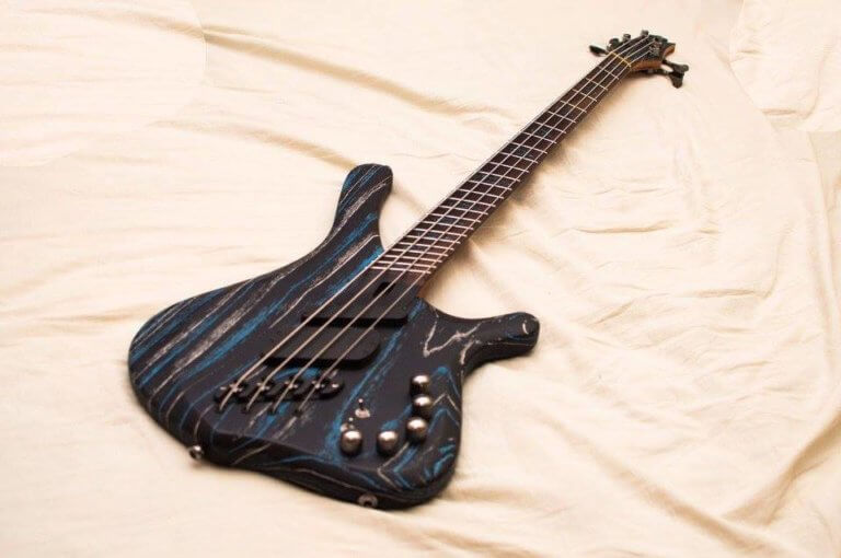 Guitars & Basses Z